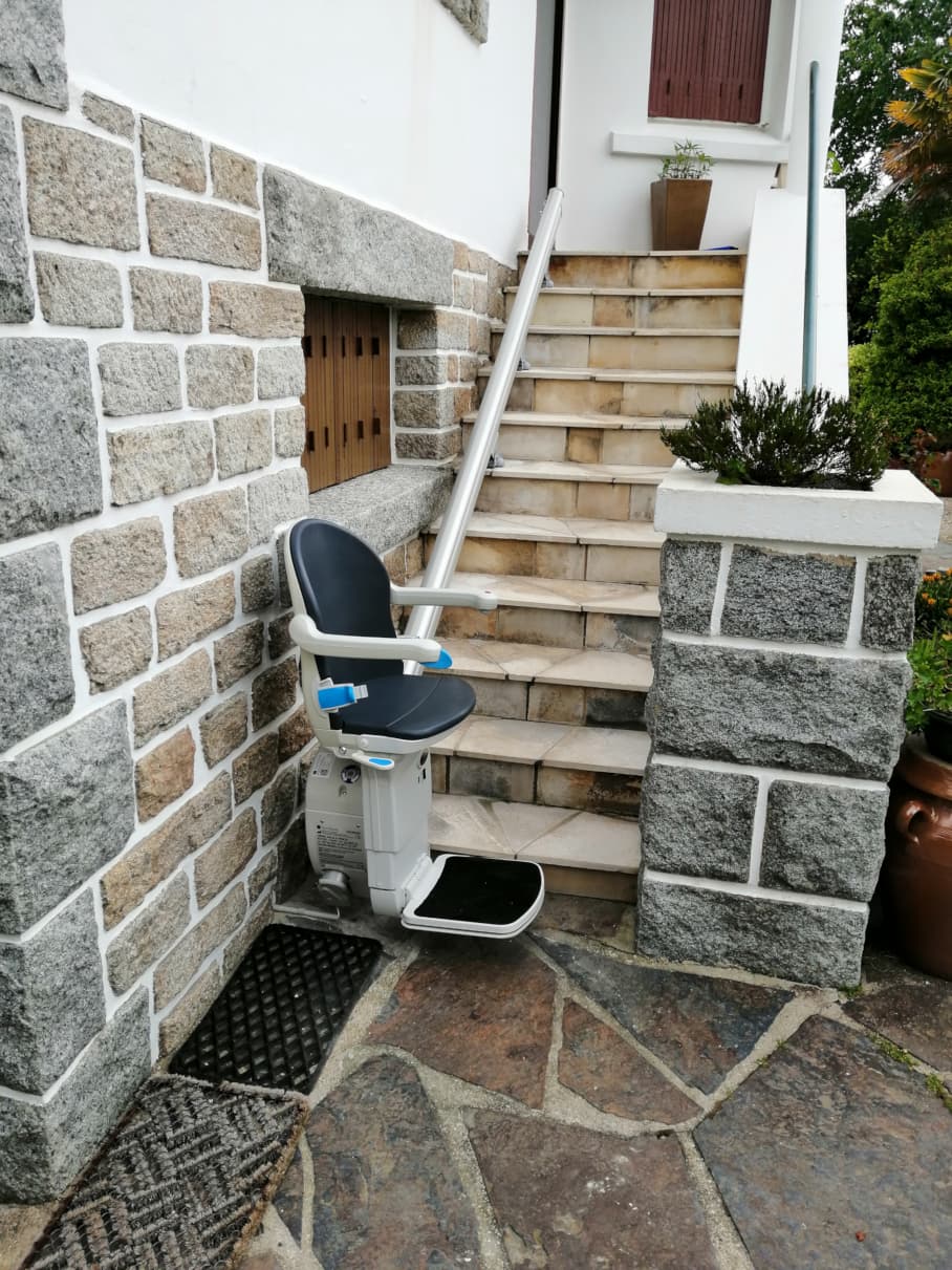 Le monte escalier extérieur | Le Monte Escalier Breton | Installation ...